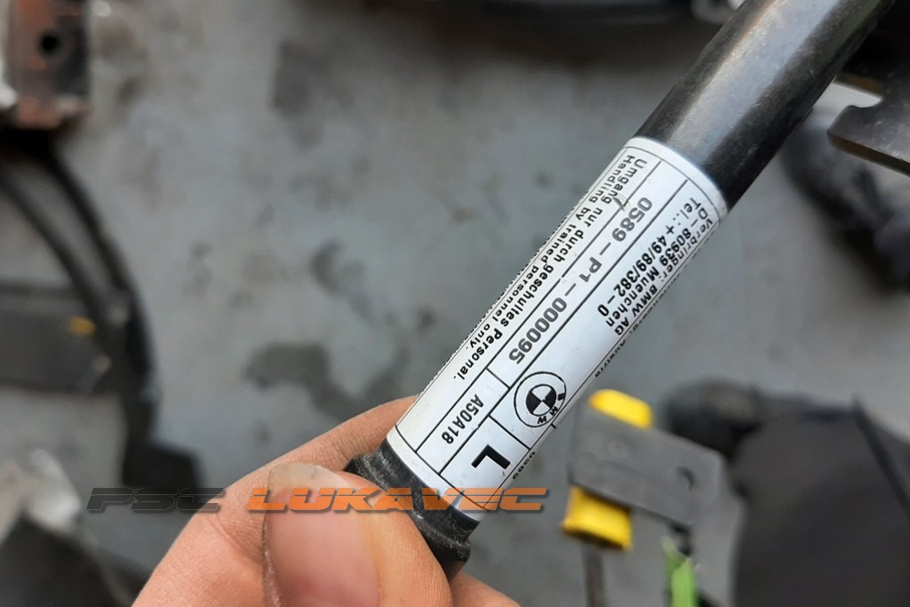 BMW F10 F11 SENZOR POKLOPCA MOTORA 0589-P1-000095 - PSC Lukavec ...